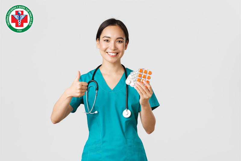 Điều dưỡng viên và Thuốc - Hướng dẫn và lưu ý sử dụng thuốc